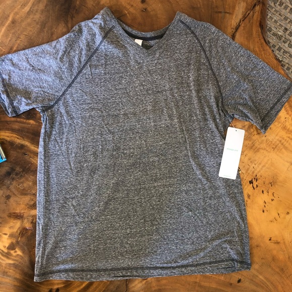 ALO Yoga | Shirts | Mens Alo Yoga Shirt | Poshmark